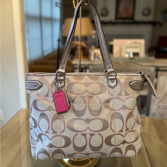 Coach | Bags | Coach Khaki Daisy Outline Signaturemetallic Emma Tote ...
